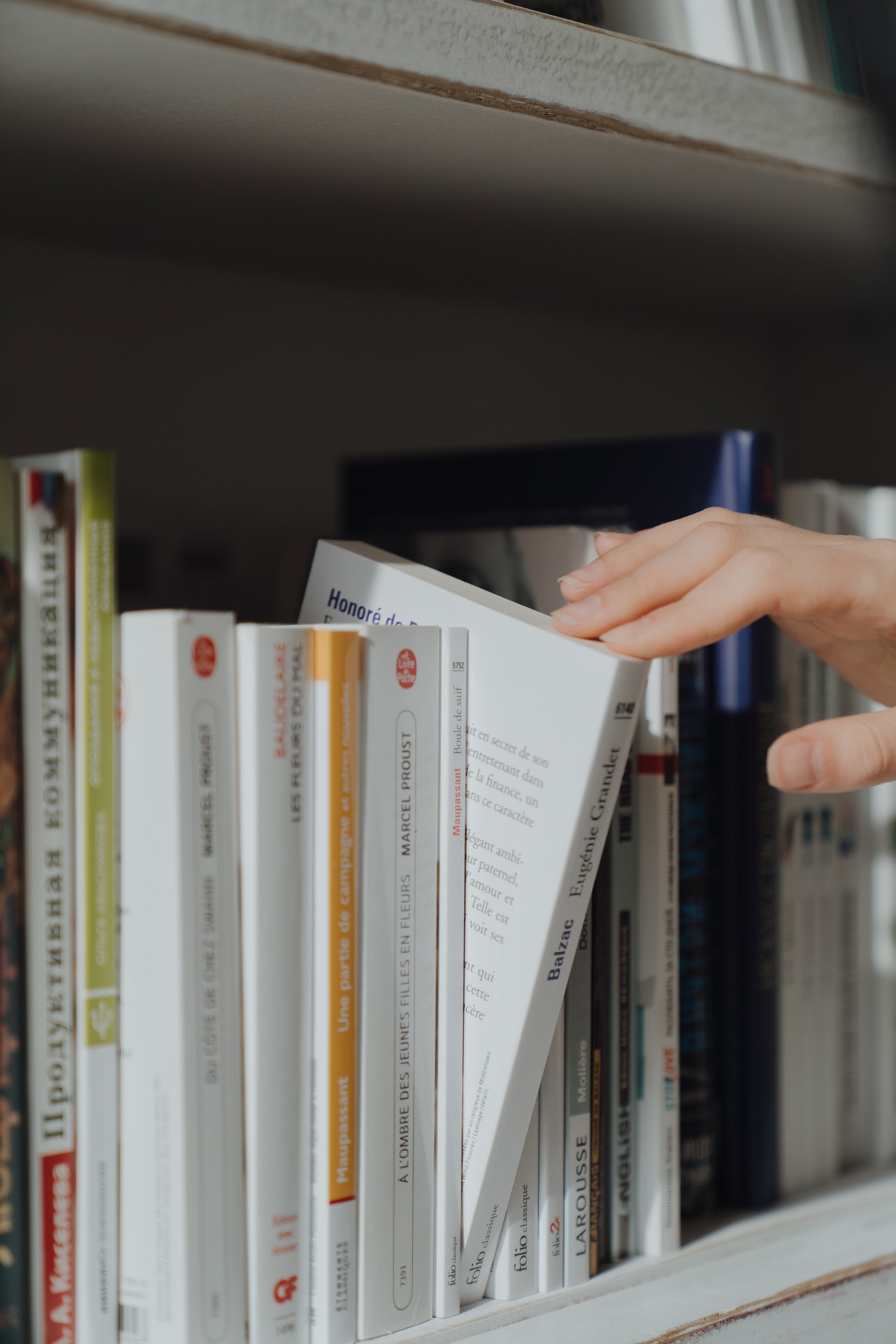 Book Pickup Now Available – Library | Kalamazoo College